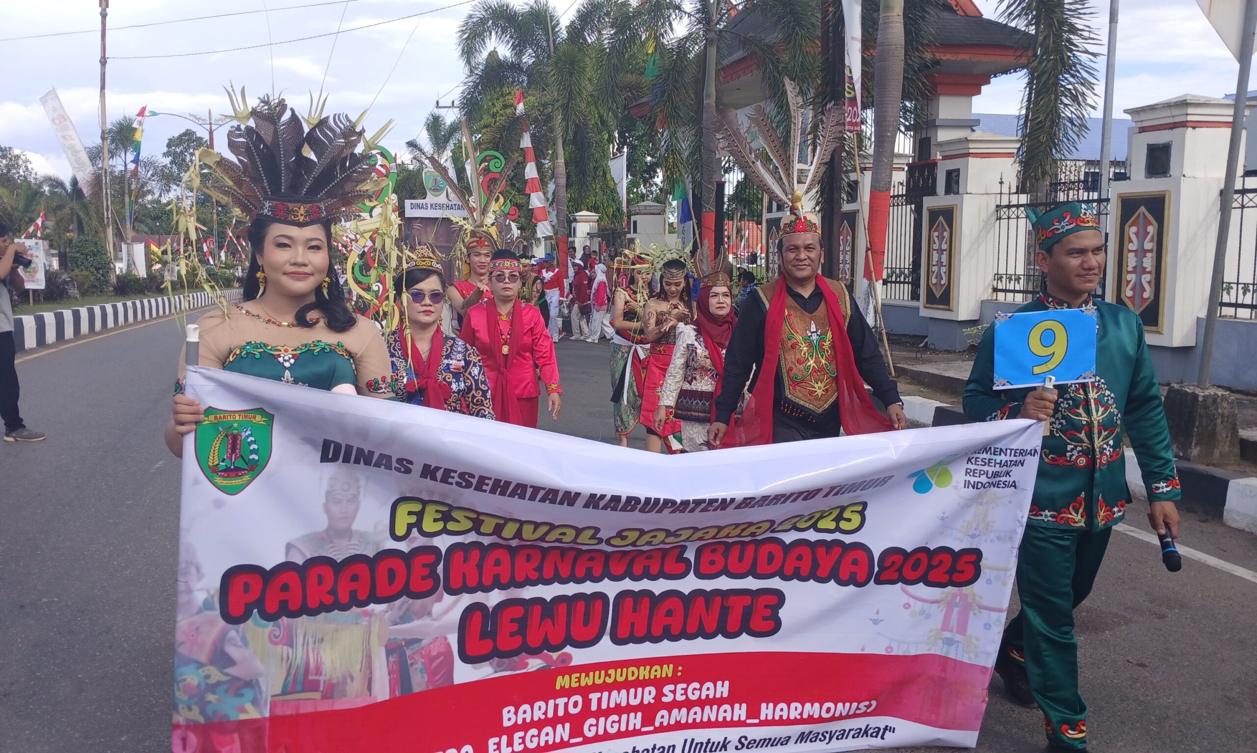 Festival Nansarunai Jajaka 2025 Jadi Panggung Identitas Dayak – Sinar ...